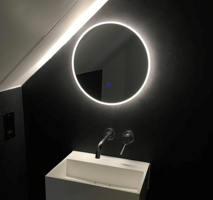 Oska Round LED Mirror 400 x 400mm With Demister – Bathdisc